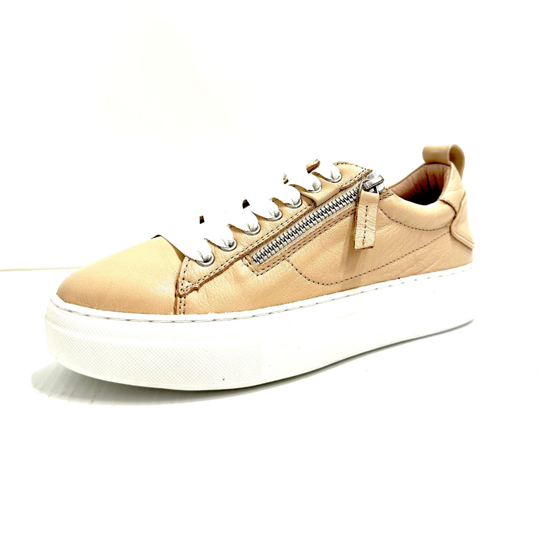 Sneakers – Invogue Footwear